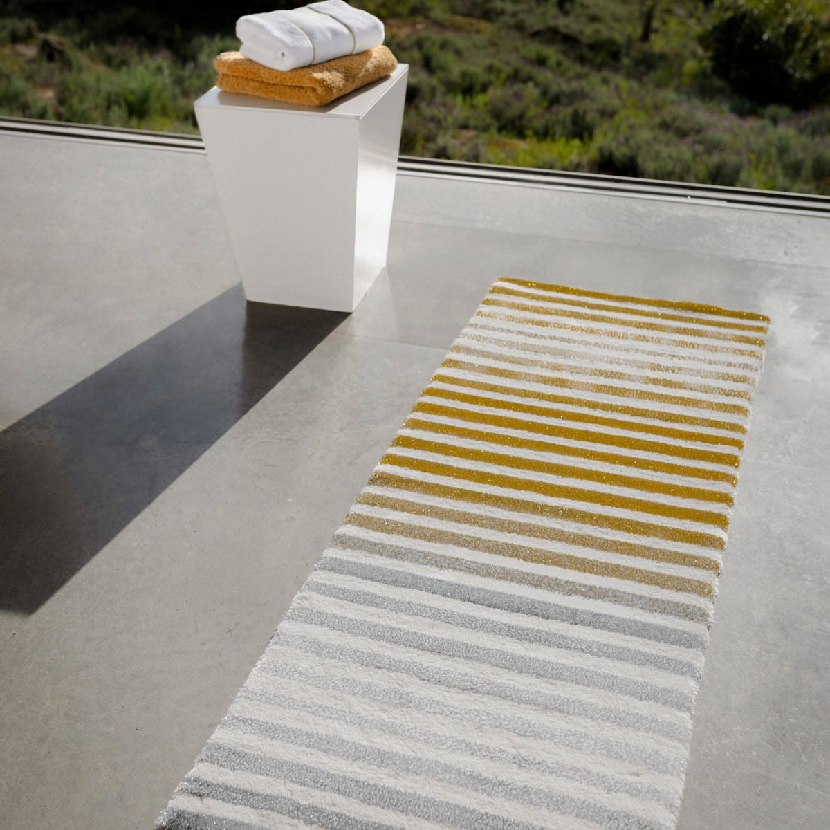 Abyss & Habidecor Barns Dual Vanity Bath Rug – The Mattress & Sleep Company