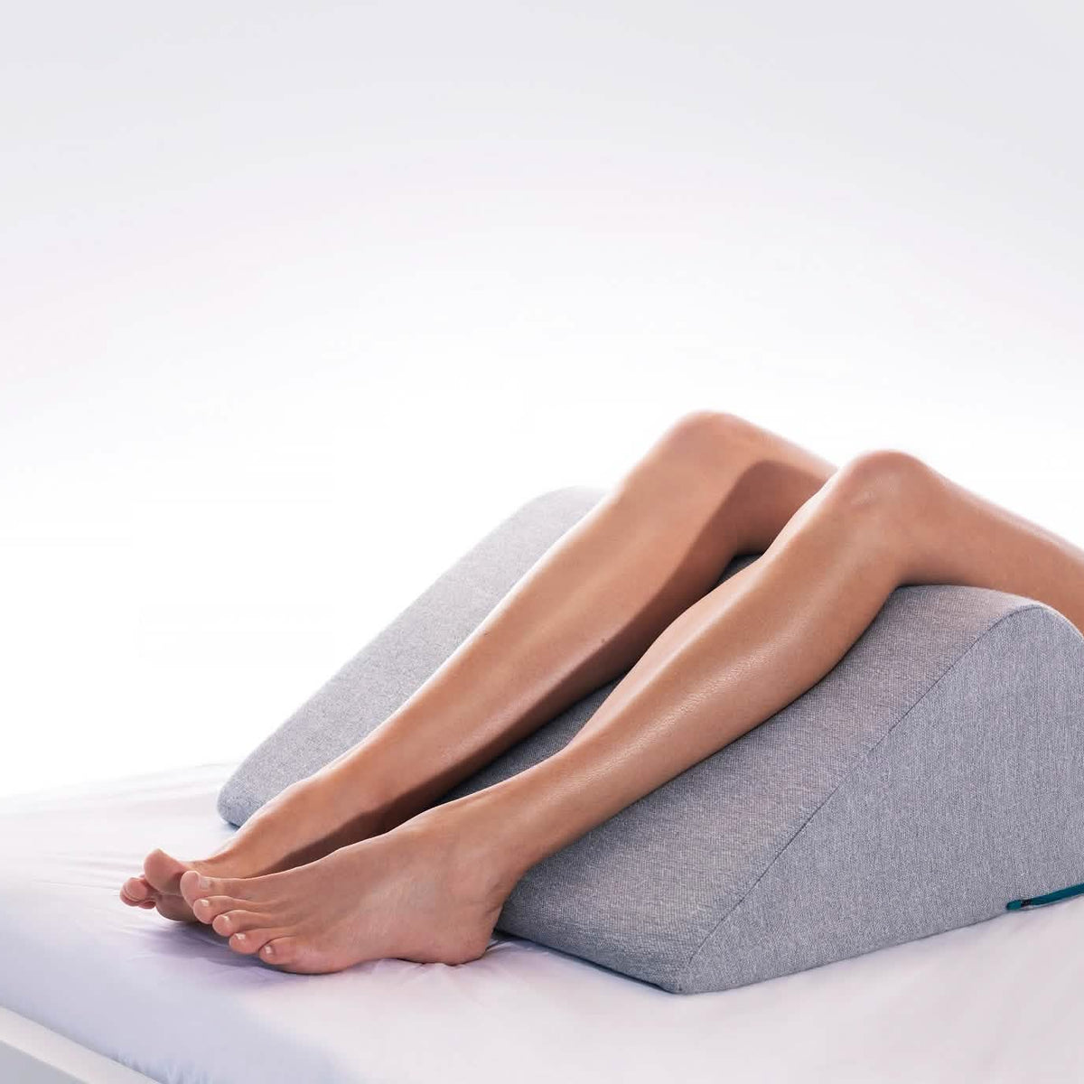 Orthex Symbia 10" Ergonomic Leg Bolster – The Mattress & Sleep Company